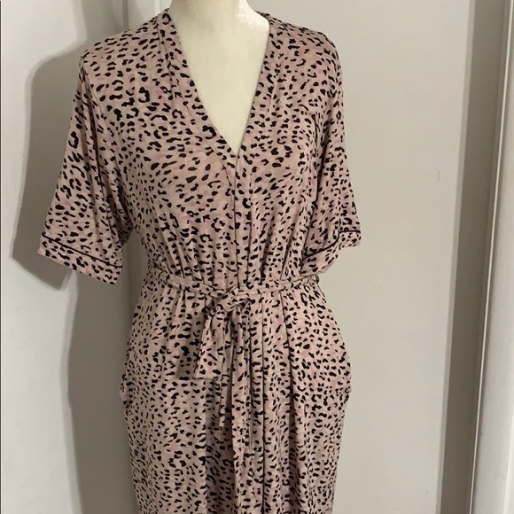 Jessica Simpson | Intimates & Sleepwear | Jessica Simpson Robe | Poshmark